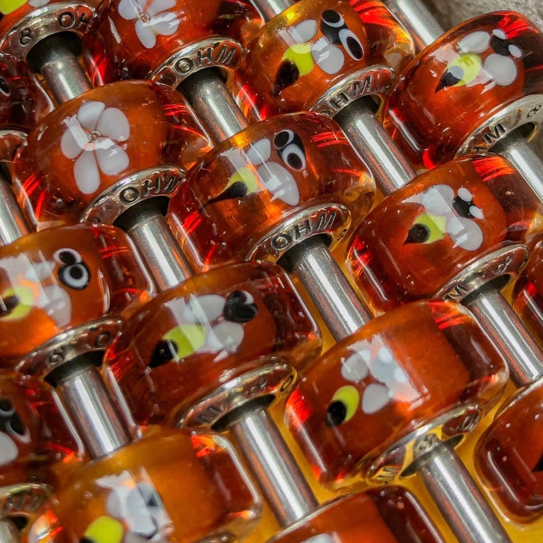 Dark Honey Bee – OHM Thailand